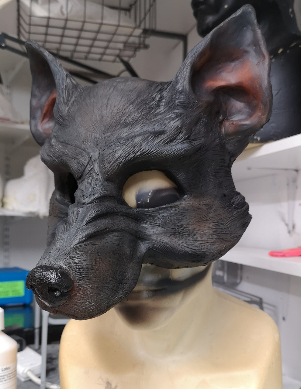 Custom painted LARP mask – Runaway Workshop